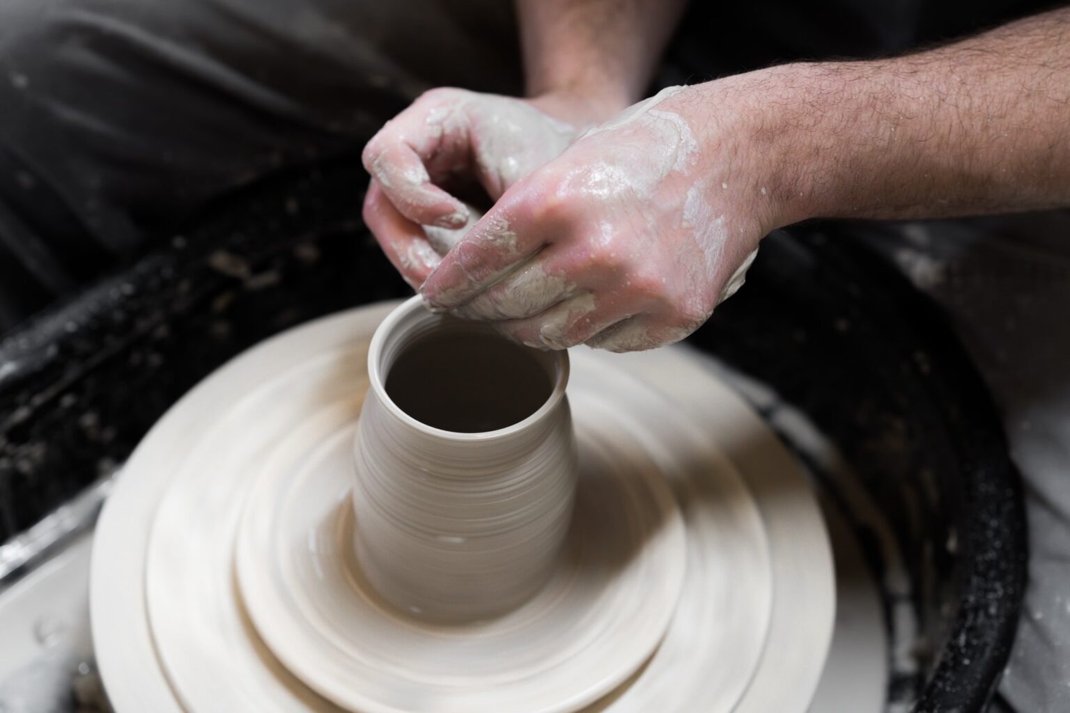12 Easy Pottery Ideas And Projects For Beginners – The Beginning Artist